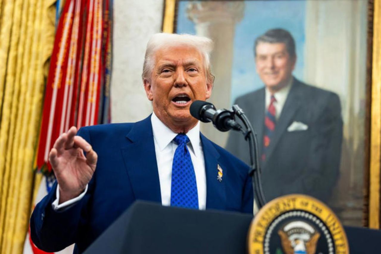 Trump Administration Initiates Sweeping Federal Agency Layoffs: Insider ...